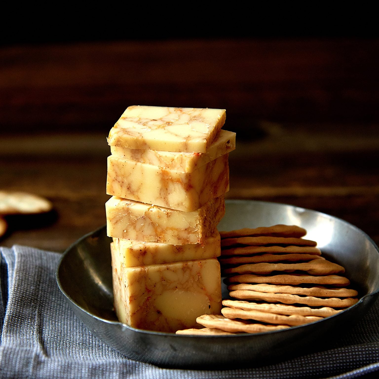 Grafton’s Smoked Chili Cheddar Cheese, 8 oz - Pack of 2 – The Table Gourmet