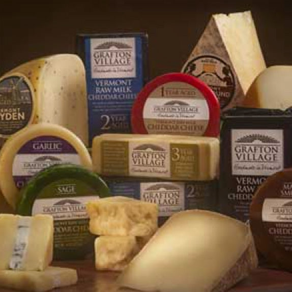 Clothbound Cheddar - by Grafton - 1 lb. – The Table Gourmet